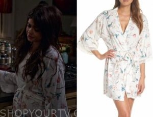 Haley Dunphy Clothes, Style, Outfits, Fashion, Looks | Shop Your TV