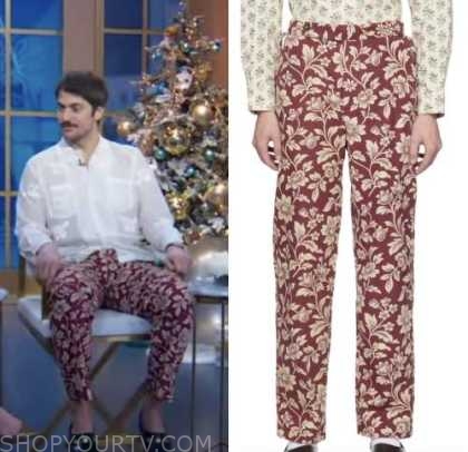 Good Morning America: December 2022 Lucas Bravo's Burgundy Floral Pants ...