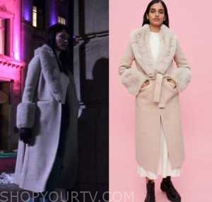 The Recruit: Season 1 Episode 6 Max's Beige Fur Trim Coat | Shop Your TV