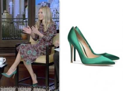Live with Kelly and Mark: December 2023 Kelly Ripa's Green Satin Pumps ...