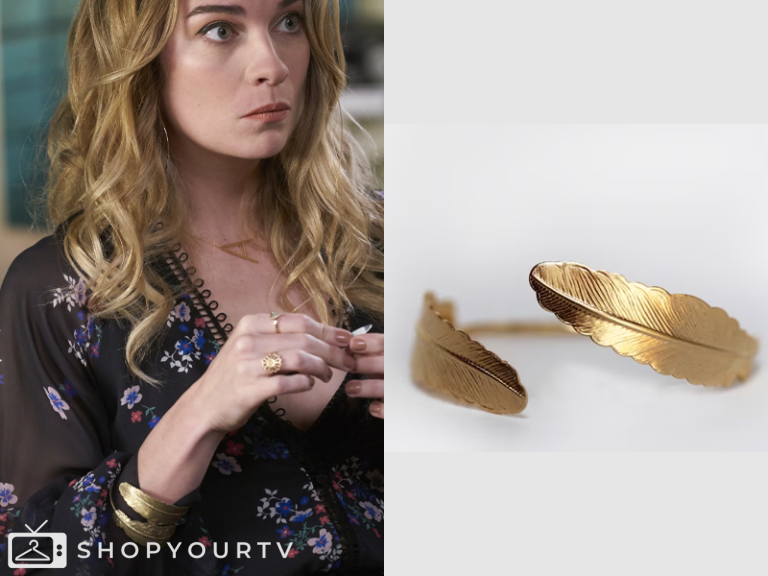 Alexis Rose Clothes, Style, Outfits, Fashion, Looks | Shop Your TV