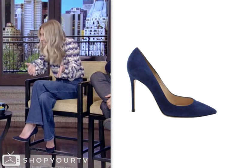 Live with Kelly and Mark: January 2024 Kelly Ripa's Printed V-Neck Silk ...