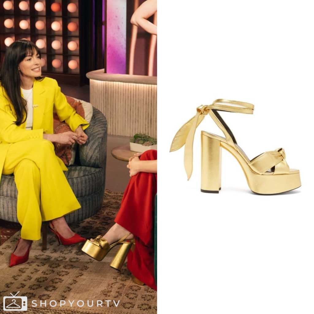 The Kelly Clarkson Show: April 2024 Kelly Clarkson’s Gold Platforms ...