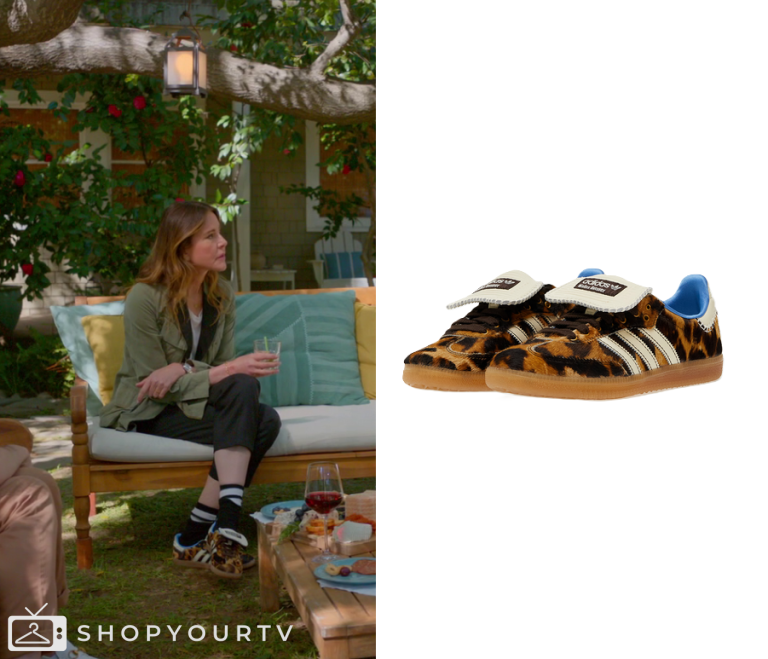 Liz Shrinking Clothes Style Outfits Fashion Looks Shop Your Tv