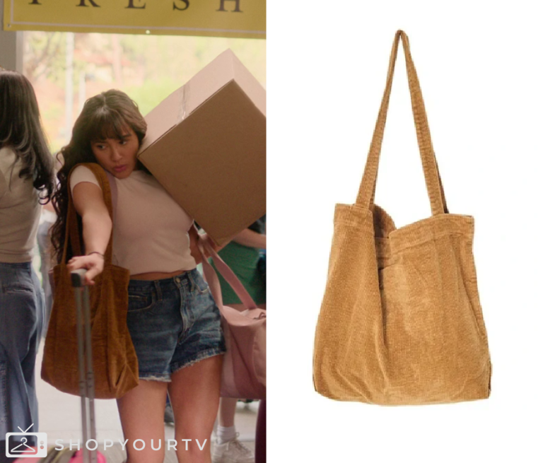 Overcompensating: Season 1 Episode 1 Carmen's Tote Bag | Shop Your TV