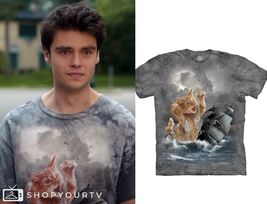 Ginny and Georgia: Season 3 Episode 5 Marcus' Short Sleeve Cat Tee | Shop Your TV