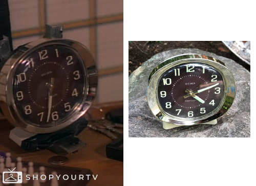 Beverly Hills 90210: Season 1 Episode 1 Brandon's Nightstand Clock ...