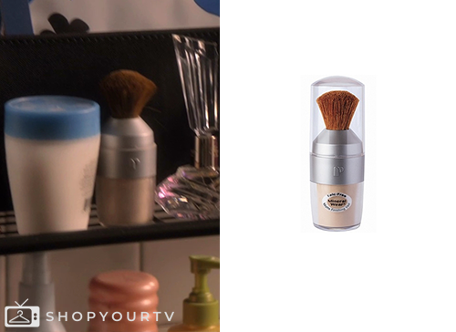 One Tree Hill: Season 9 Episode 2 Alex's Bathroom Cabinet Foundation ...