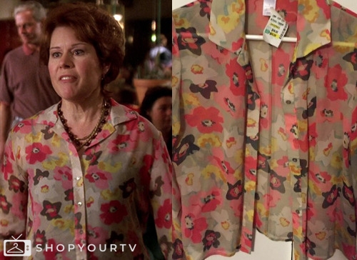 Desperate Housewives: Season 1 Episode 1 Martha's Floral Sheer Button ...
